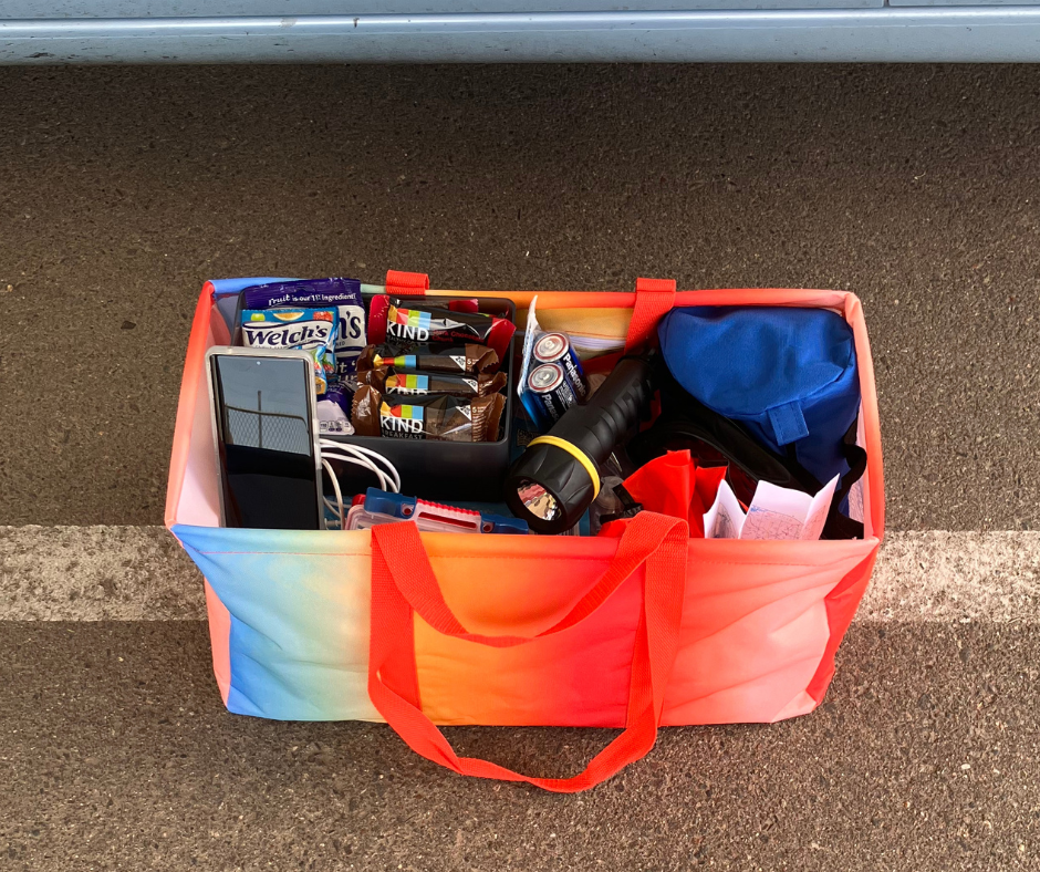 Summer car emergency kit store